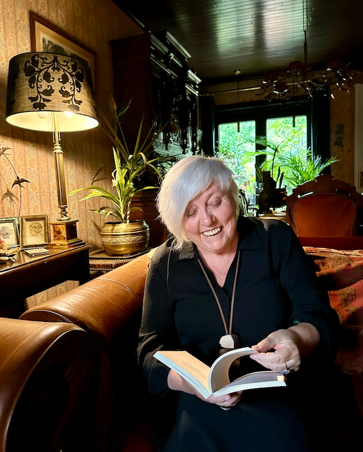 Het Zelzate van dichteres Martine Iterbeke (63): “Na 40 jaar kreeg ik ...