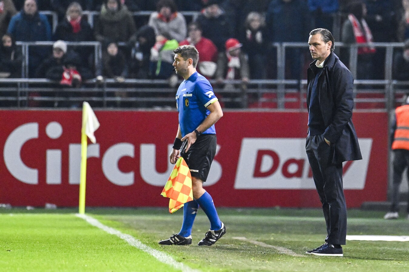 Antwerp-fans schieten met scherp op bestuur: “Paul Gheysens, is ...