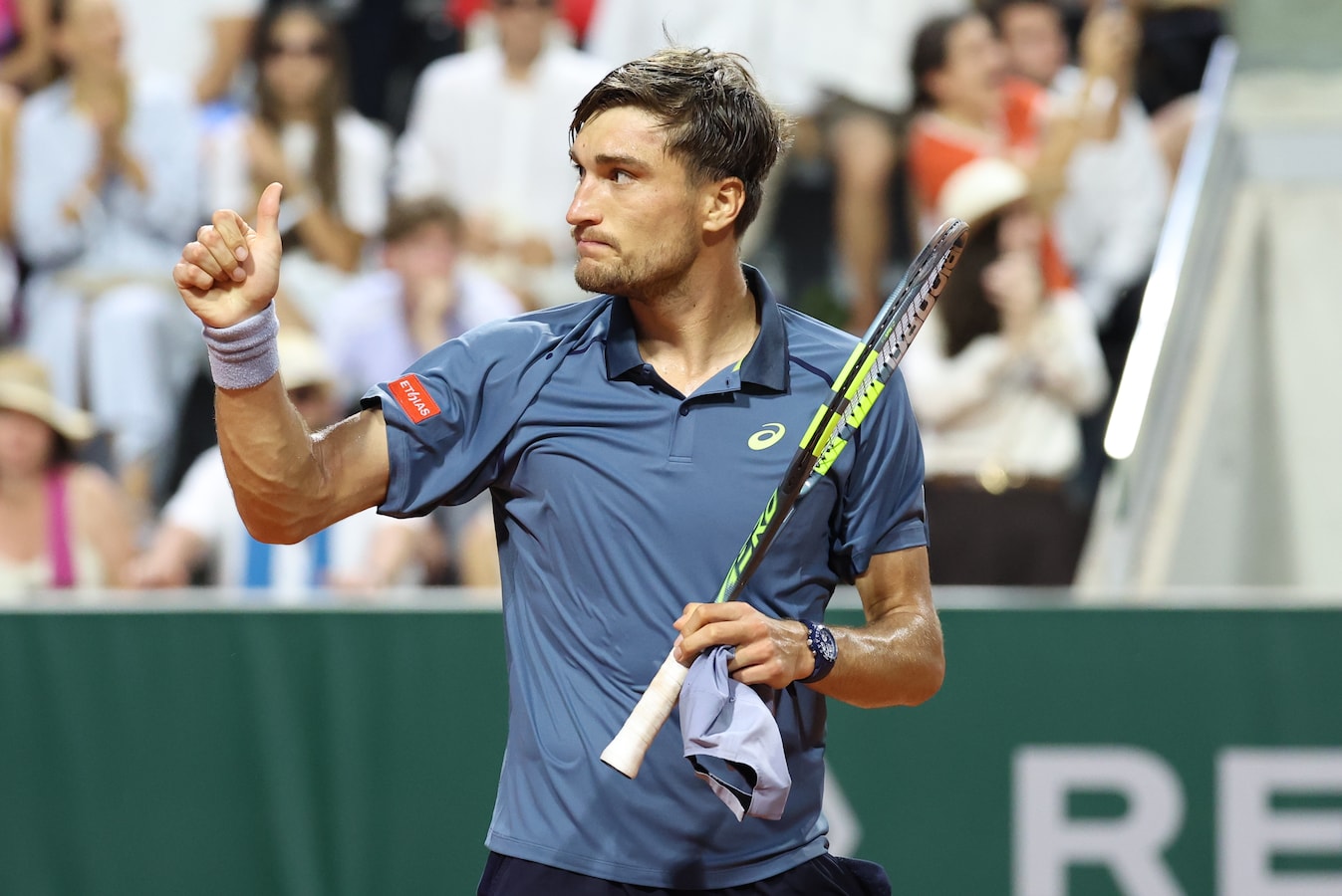 Raphael Collignon maakt balans na nipte uitschakeling Roland Garros ...