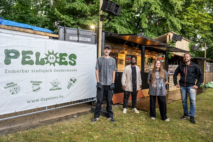 Stadspark wordt zomerbar Peloes: “Het gras is niet altijd groener aan ...
