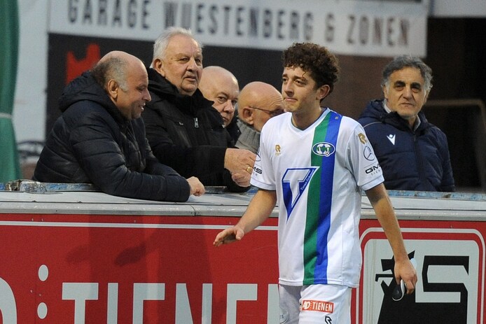 Pieter-Jan Smets maakt zich met KVK Tienen op voor topper tegen achtervolger AA Gent: “Ik ...