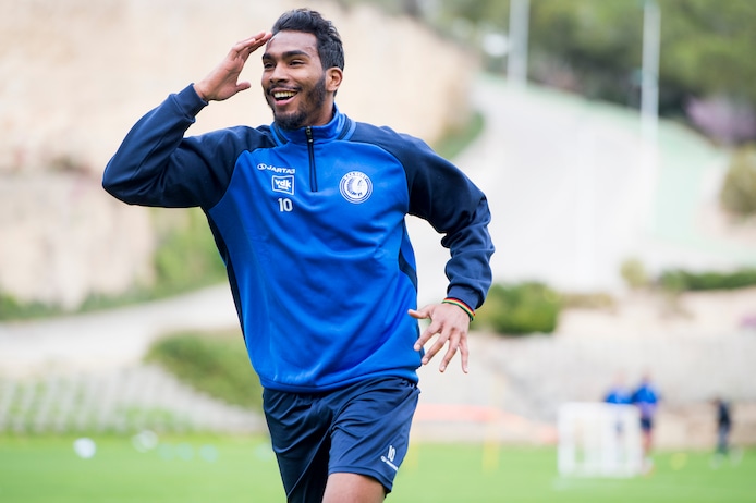 Afscheidnemend clubicoon Renato Neto wordt zondag in de bloemetjes ...