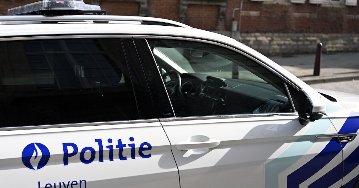 Geagiteerde man (28) zonder rijbewijs veroorzaakt ongeval onder invloed ...