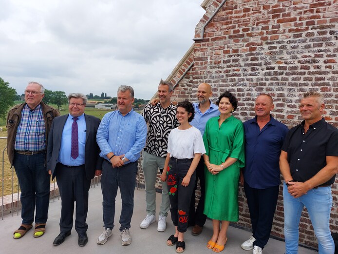Sint-Annakapel met nieuw uitkijkpunt officieel geopend | Dentergem | hln.be