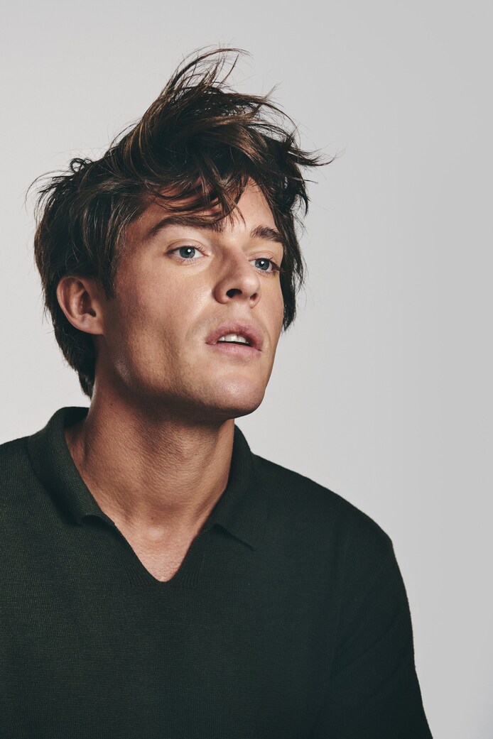 Cesar Casier poseert voor Porsche en Armani en heeft zijn eigen ...