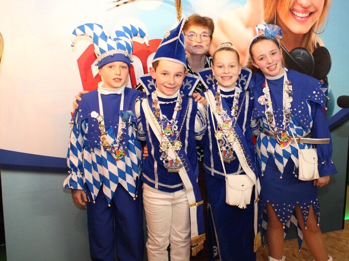 Kindercarnaval met Mini-Prinsenverkiezing: drie jongens en vier meisjes ...