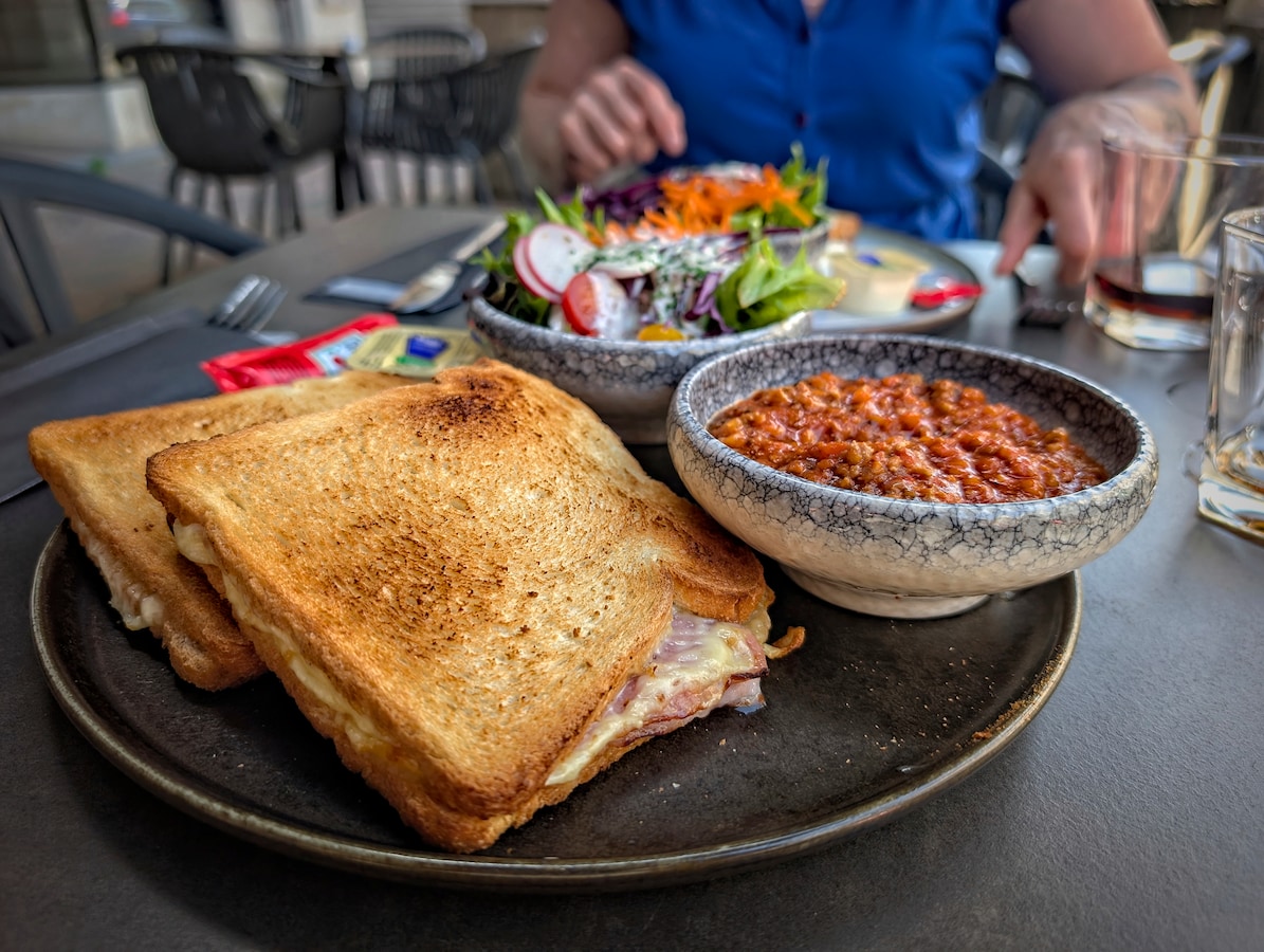 RESTOTIP. Lola Food & Drinks mikt op snelle, betaalbare lunch voor ...
