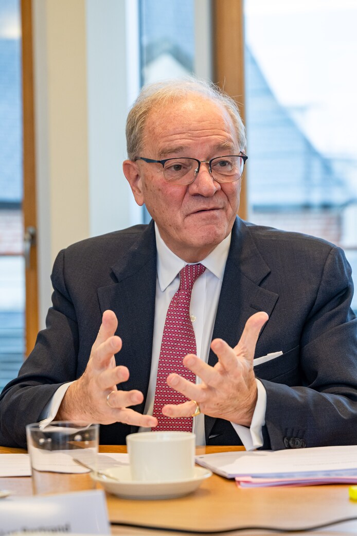 Zakenman Luc Bertrand verhoord in corruptieonderzoek naar bouw van ...