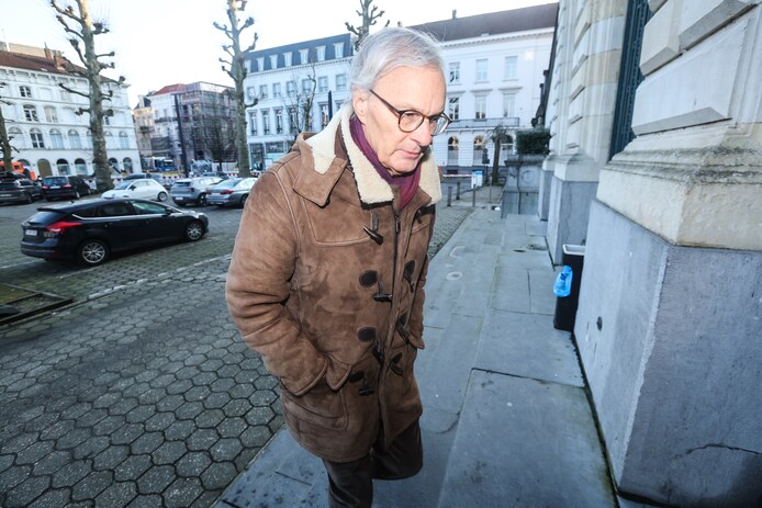 “De VRT heeft het bewijsmateriaal vervalst... en de partijdigheid van ...