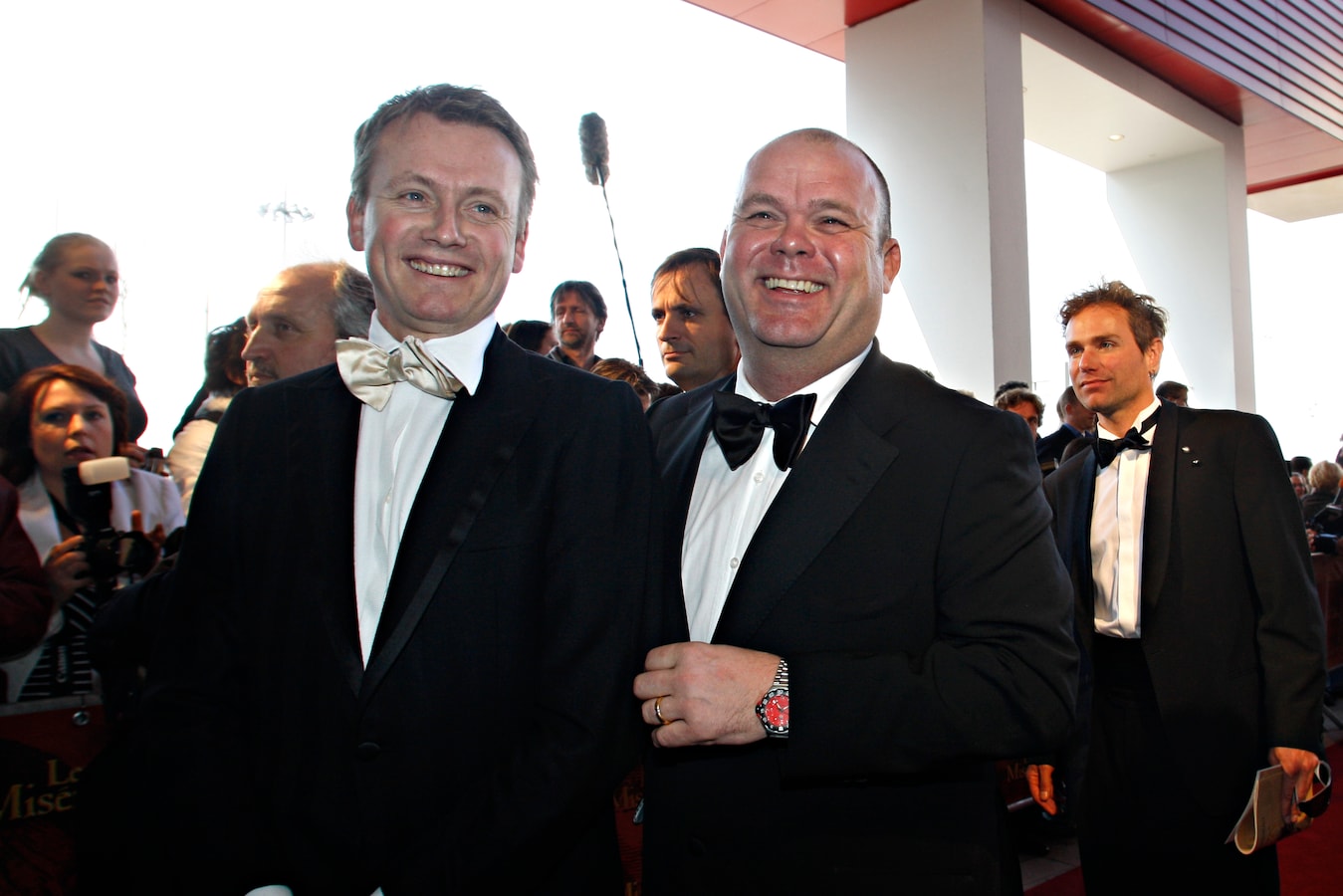 Paul de Leeuw officieel getrouwd met zijn grote liefde: “Een super ...