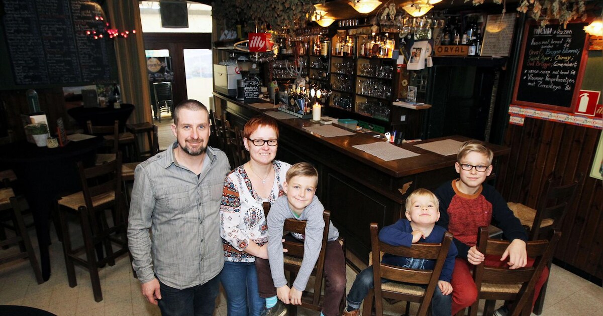 Oudste café van het dorp gered | Nieuws | HLN.be