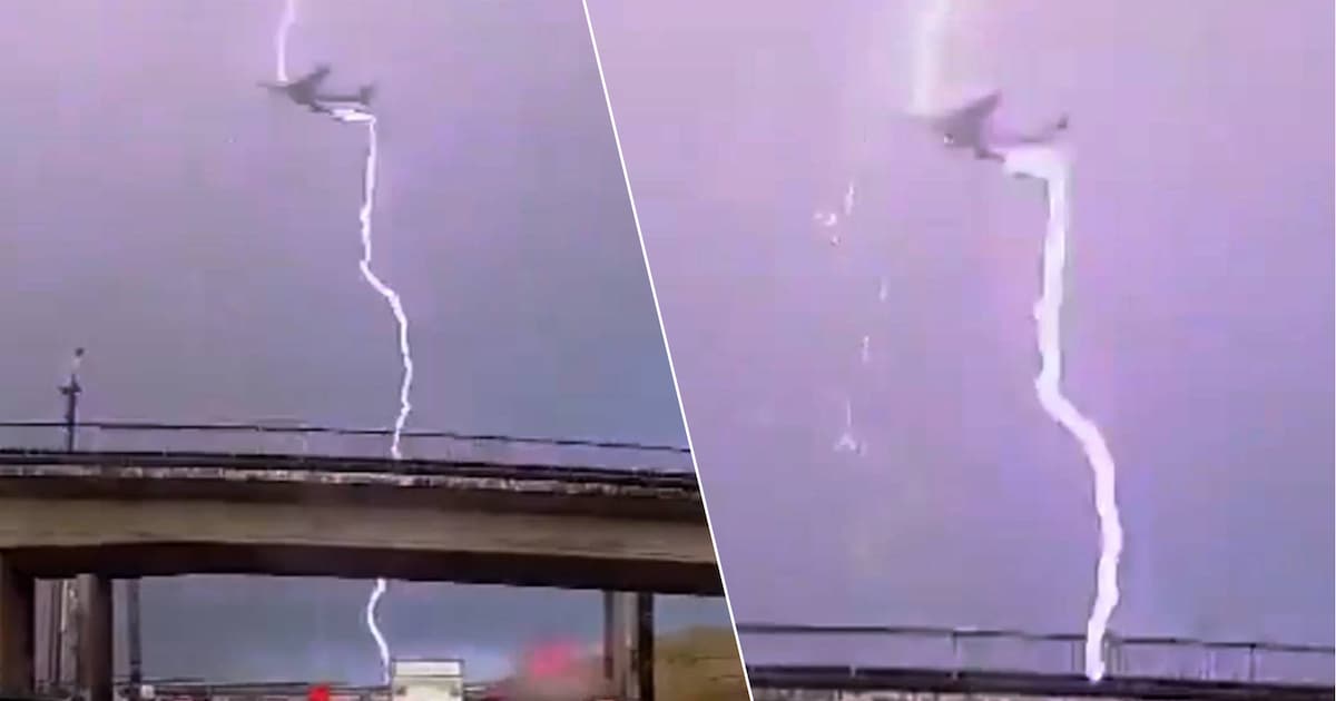 KIJK. Twee vliegtuigen zondag geraakt door bliksem boven Zaventem ...