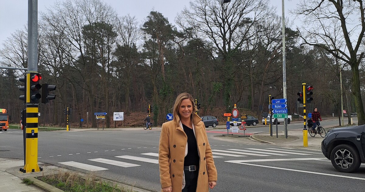 Aanpassing slimme verkeerslichten moet Lindekens veiliger maken: “Een veilig en conflictvrij ...