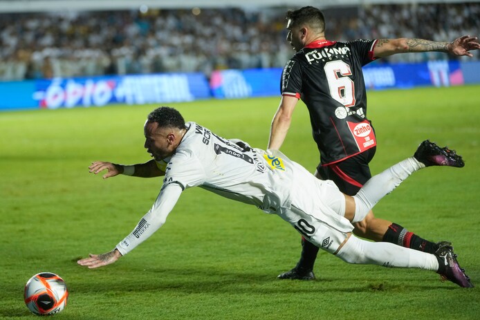 De terugkeer van de verloren zoon: Neymar maakt comeback voor Santos (en rollebolt snel over ...