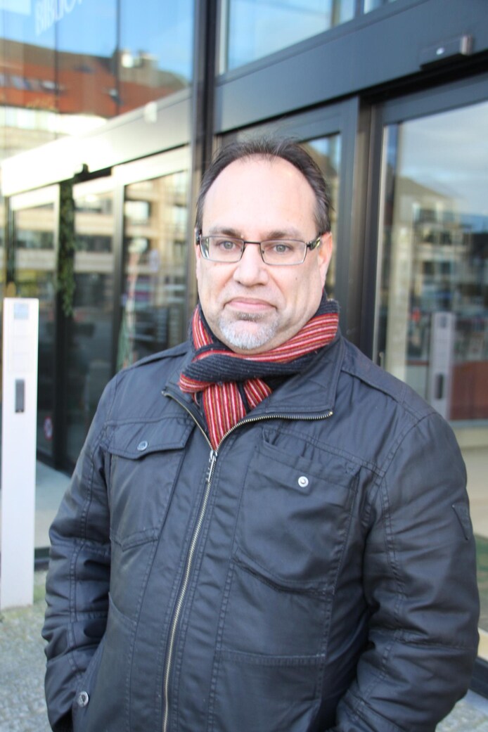 Twintiger overleden na crash met truck | Kortemark | hln.be