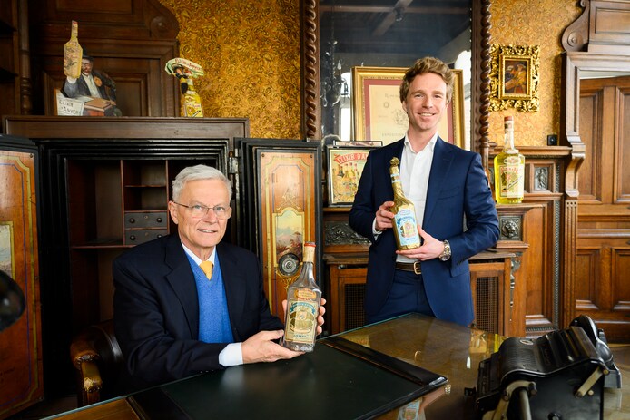 “Wij stoken in een museum”: Elixir d'Anvers bestaat 160 jaar en ...