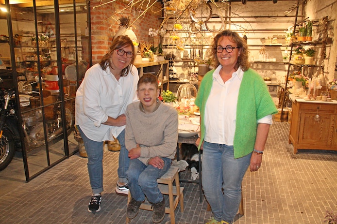 Bloemiste Els en keramiste Nathalie stellen Atelier Uniek voor: “Waar ...