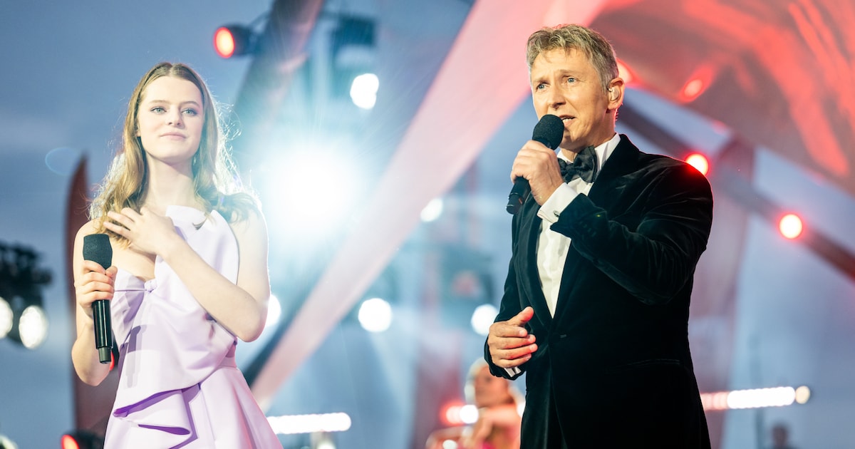 Marjolein Acke uit ‘Sing Again’ en Helmut Lotti samen in ‘Tien om te ...