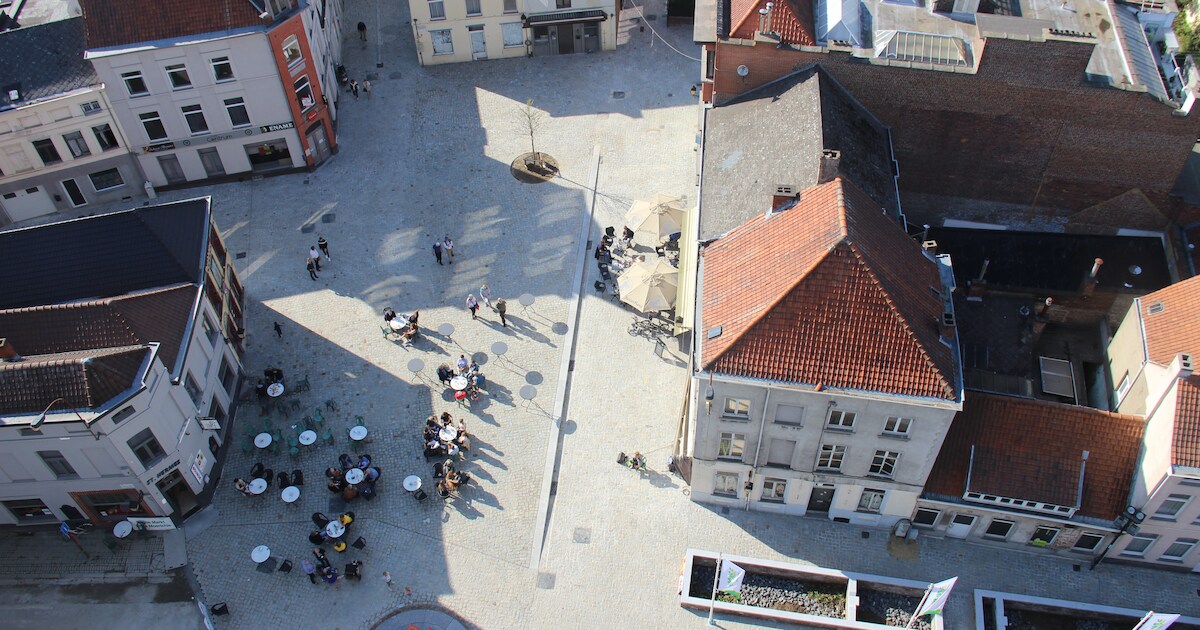 JCI rijdt rond de Sint-Hermesbasiliek van Parijs naar Ronse met de ...