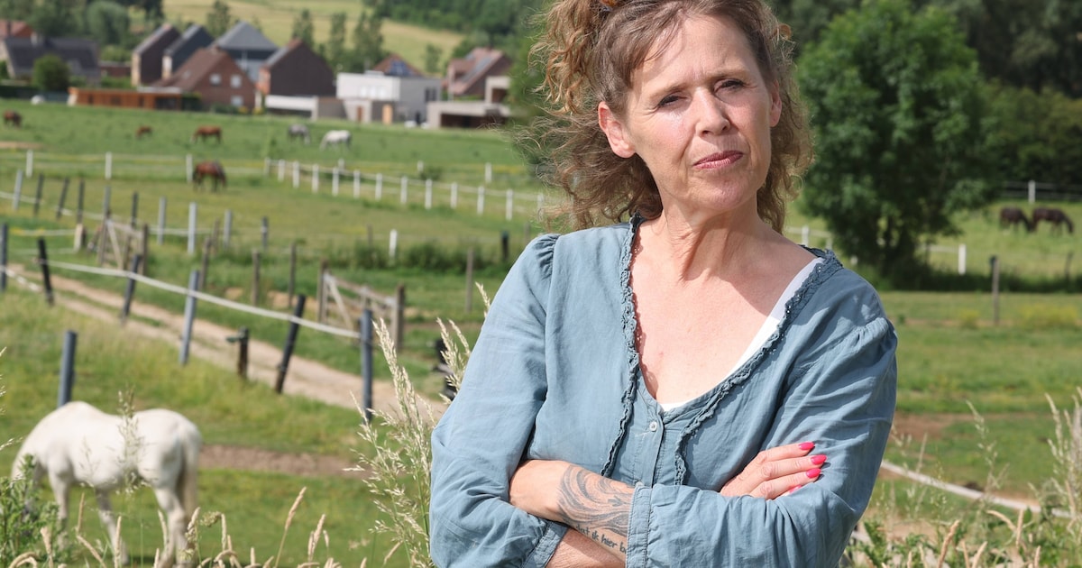 Pop in Wonderland-zangeres Meredith (58) werd als kind verwaarloosd en ...