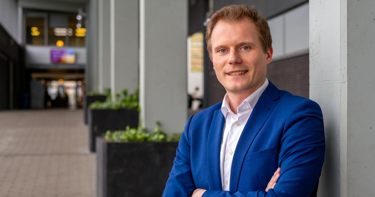 “Naar Pieter De Crem kijk ik enorm op”: kersvers papa Mathias Van de Walle (33) is nu ook ...