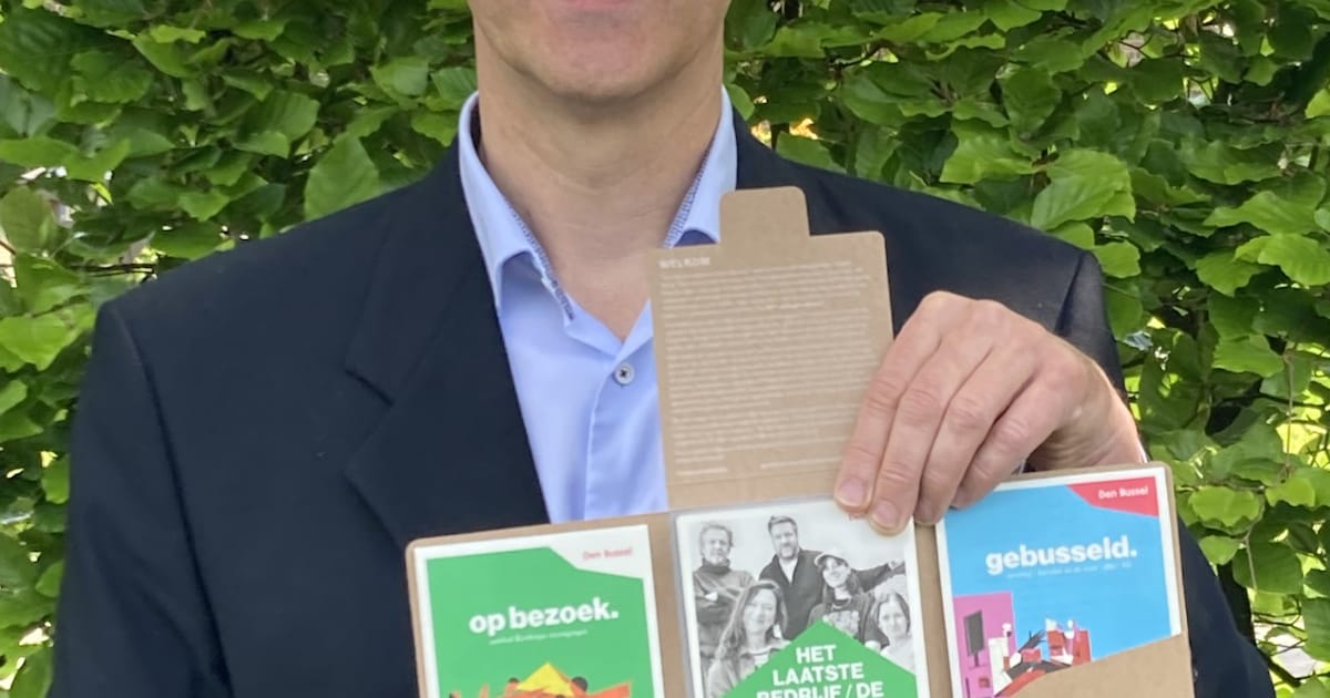 Programmabrochure GC Den Bussel in feestelijke geschenkverpakking voor ...