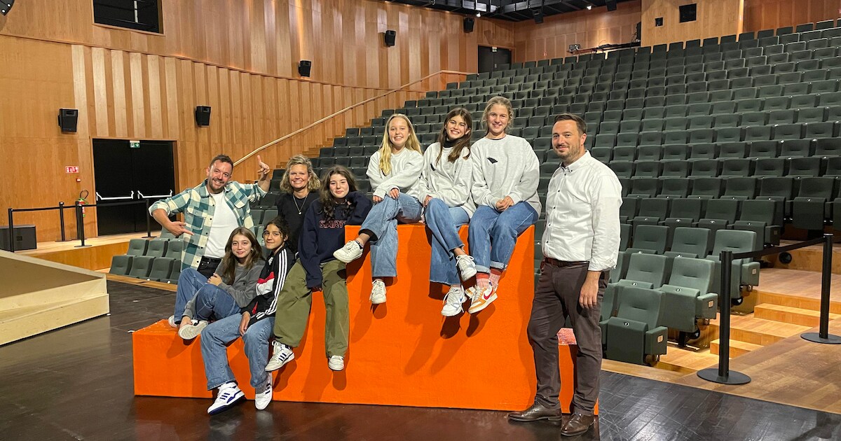 Deinse jongeren spelen ‘Show me’ in Leietheater | Deinze | HLN.be