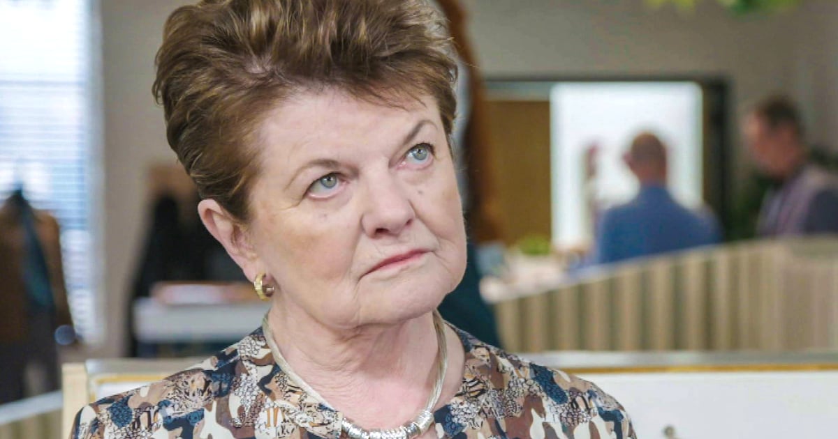 “Het gaat niet meer. Daar moet ik eerlijk over zijn”: Janine Bischops ...