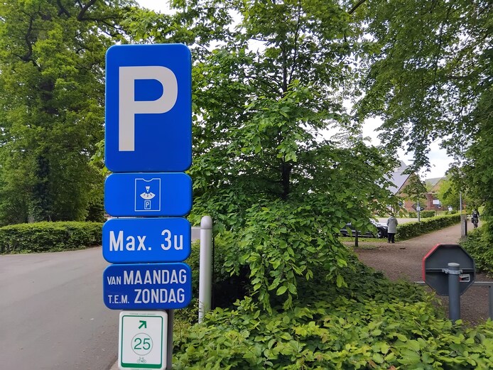 Voortaan drie uur parkeren in blauwe zone | Scherpenheuvel-Zichem | hln.be