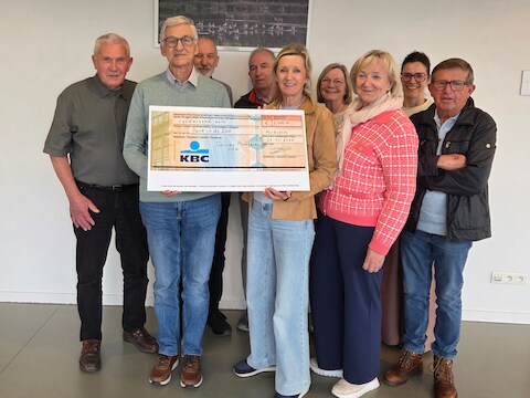 Toerisme Merksplas schenkt 5.000 euro aan Park in de Zon en Ispahan ...