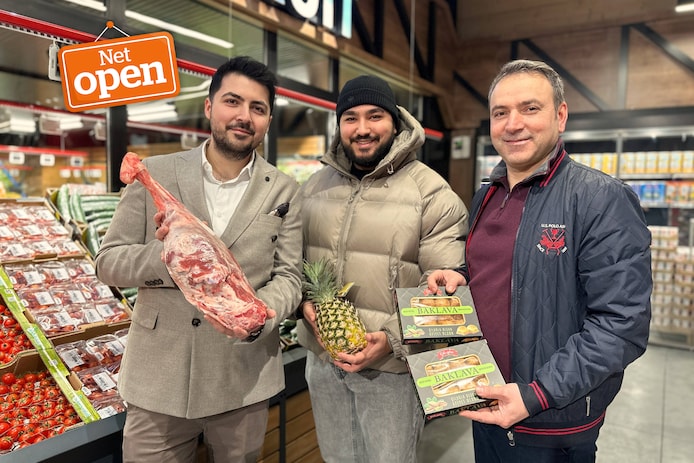 NET OPEN. Nieuwe supermarkt aan Fratersplein mikt op Turks-Bulgaarse ...