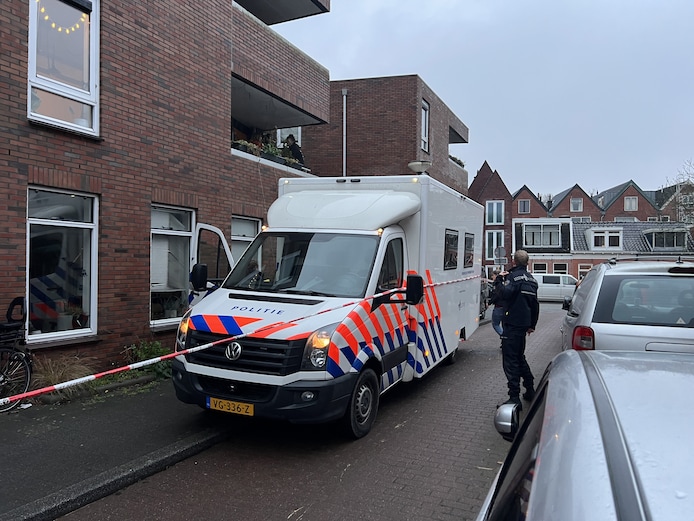 Jongen (12) dood gevonden “onder verdachte omstandigheden” in woning in Nederland, 45-jarige man ...