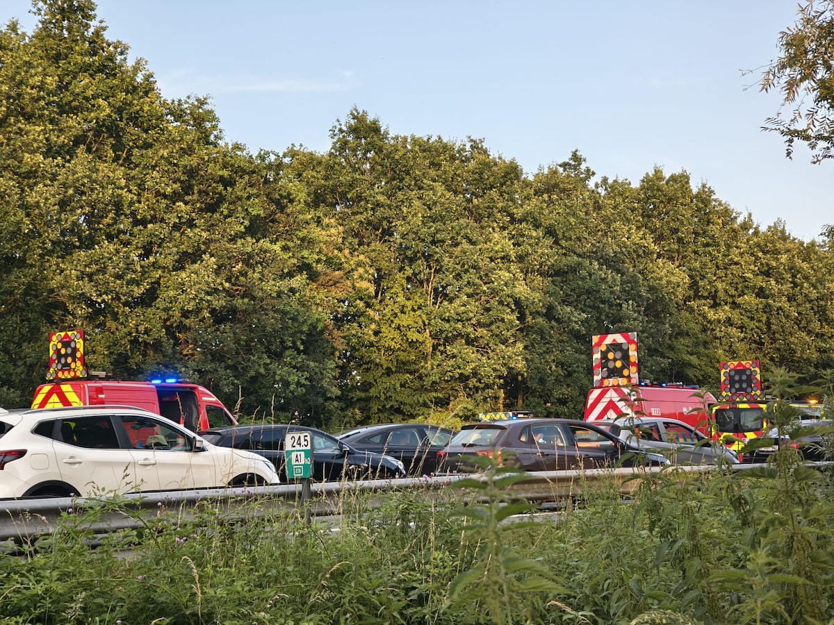 Ongeval op E19 richting Brussel ter hoogte van parking Waarloos | Foto ...
