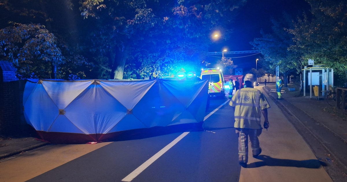 Man (57) sterft nadat jonge vrouw (21) hem aanrijdt op voetpad in Laarne: “Negatieve adem- en ...