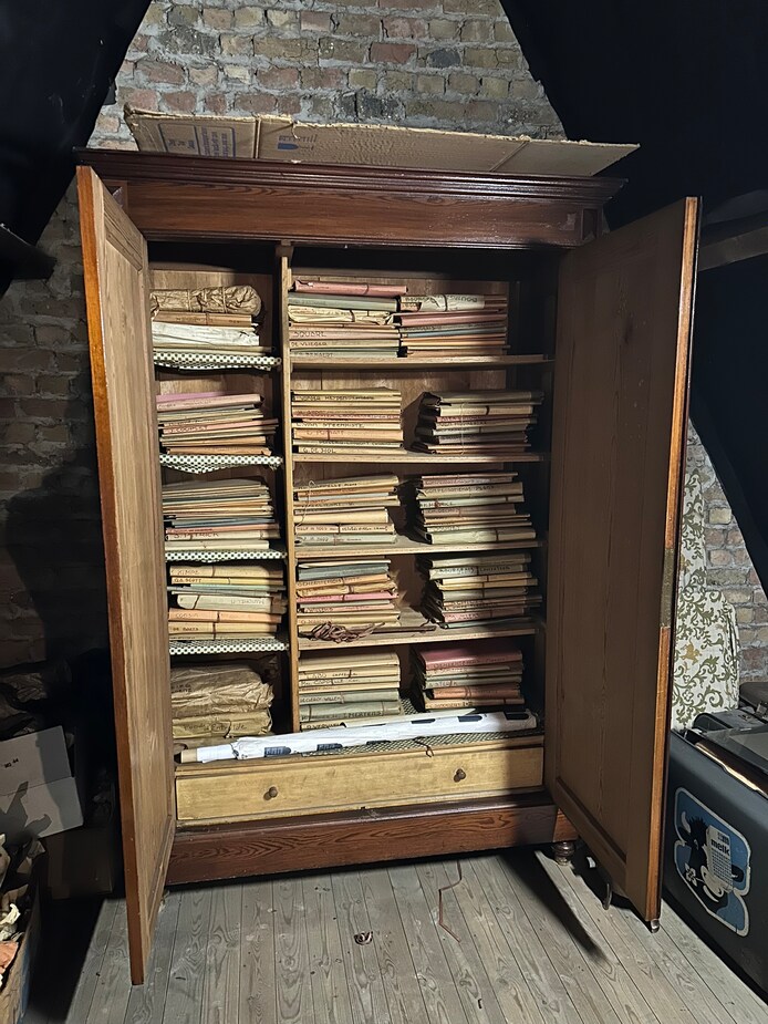 Familie schenkt originele bouwplannen van Leon Ide aan gemeente | De ...