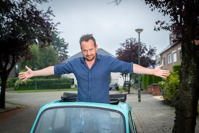 INTERVIEW. Als acteur doorbreken op je 43ste? De Sheriff uit ‘Chantal ...