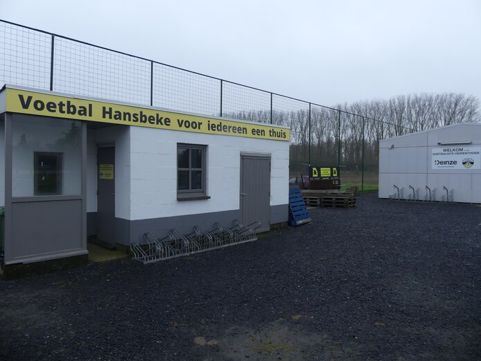 Gemeenteraadslid mag geen ‘reclame’ maken aan voetbalveld favoriete ...