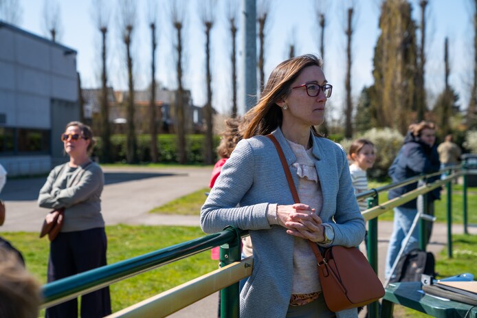 Klasgenootjes herdenken Jack (11) op veld waar hij leerde voetballen ...