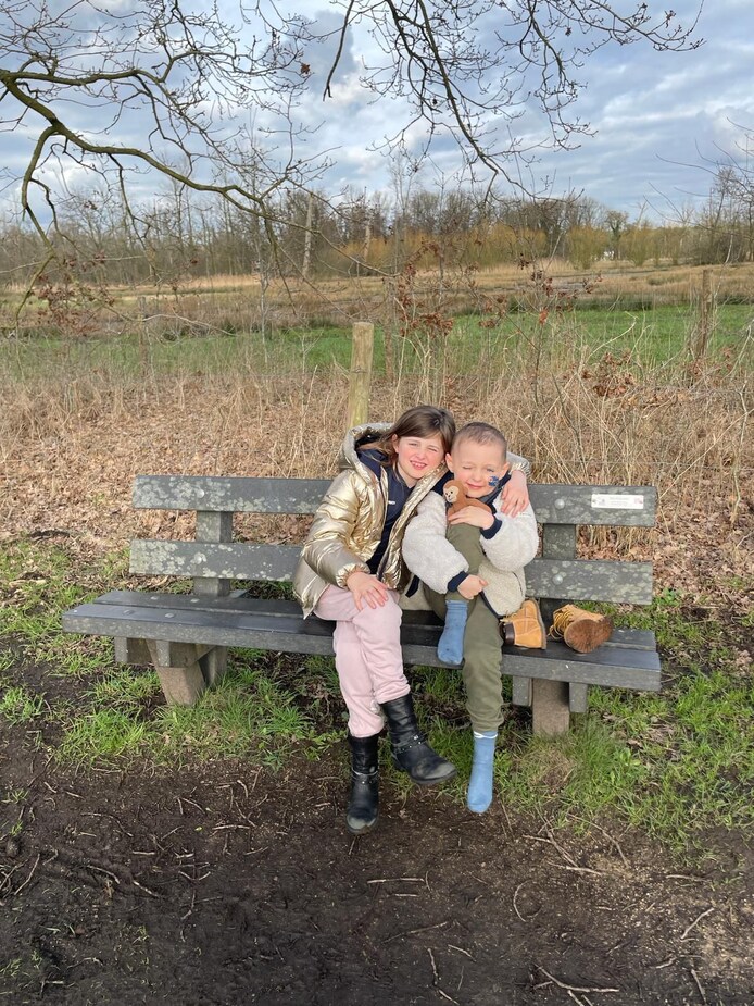 Mama van superheld Lowie (6) die vorig jaar op Moederdag overleed ...