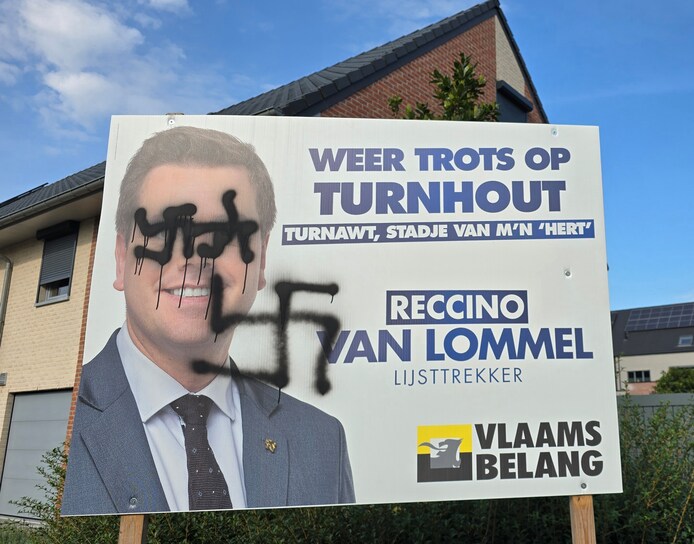 Vandaal besmeurt verkiezingsborden van Vlaams Belang: “Dader staat op camera” | Turnhout | hln.be