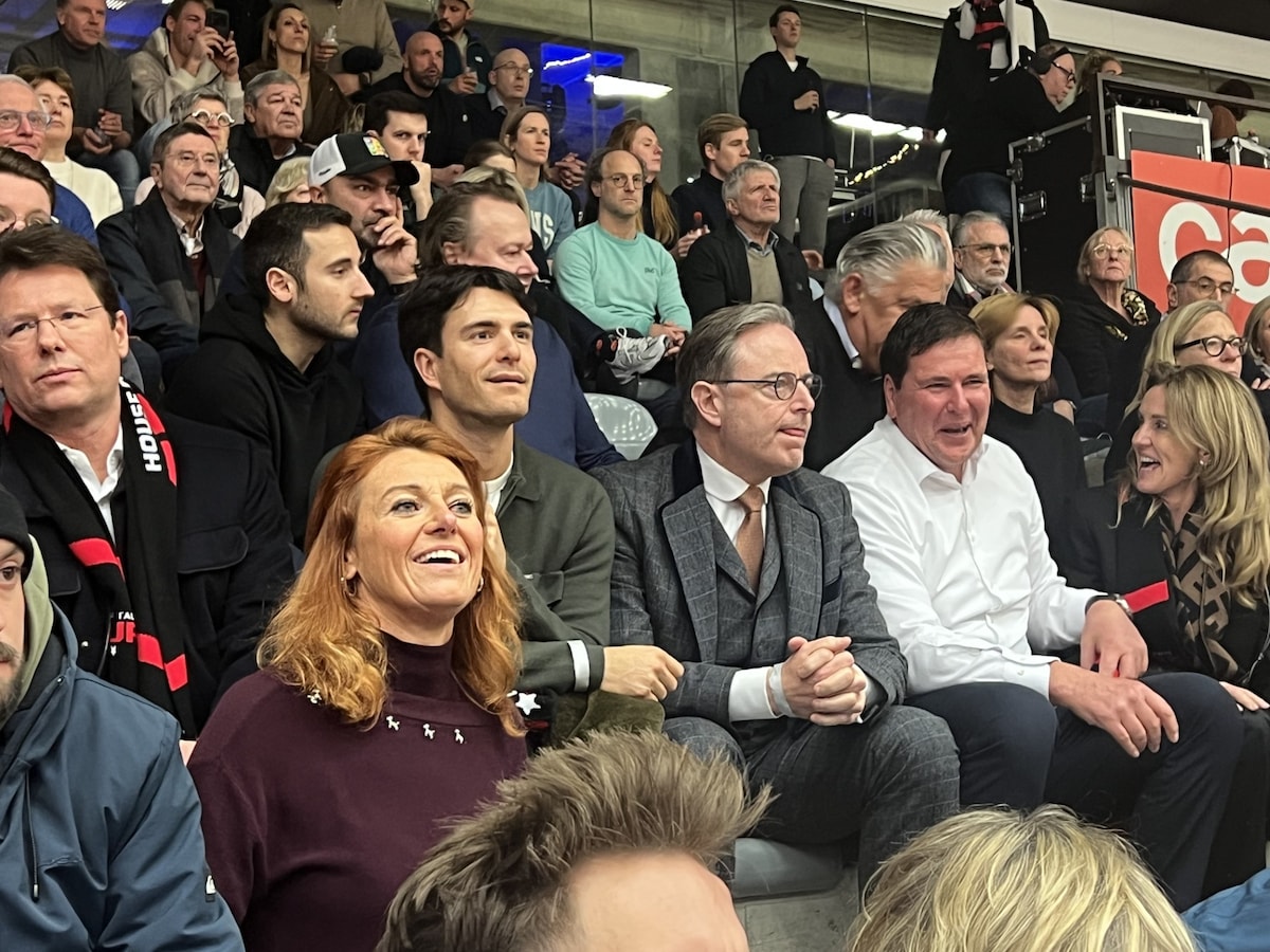 Familie Rousseau verslaat Bart De Wever op het basketbalveld: Kortrijk ...