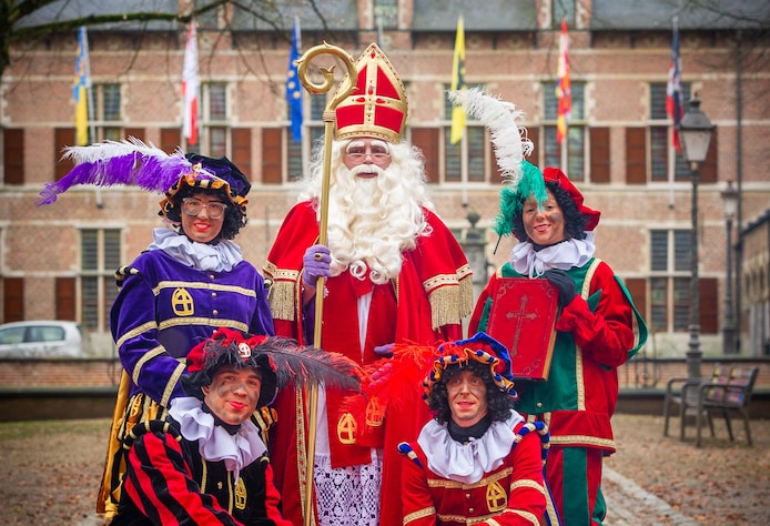 Sinterklaas en zijn Pieten komen langs in de Antwerpse districten ...