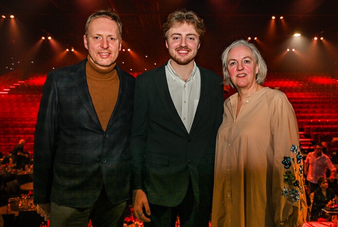 “We wilden haar eigenlijk een nieuwe ontgoocheling besparen”: familie nieuwe Miss België volgde ...