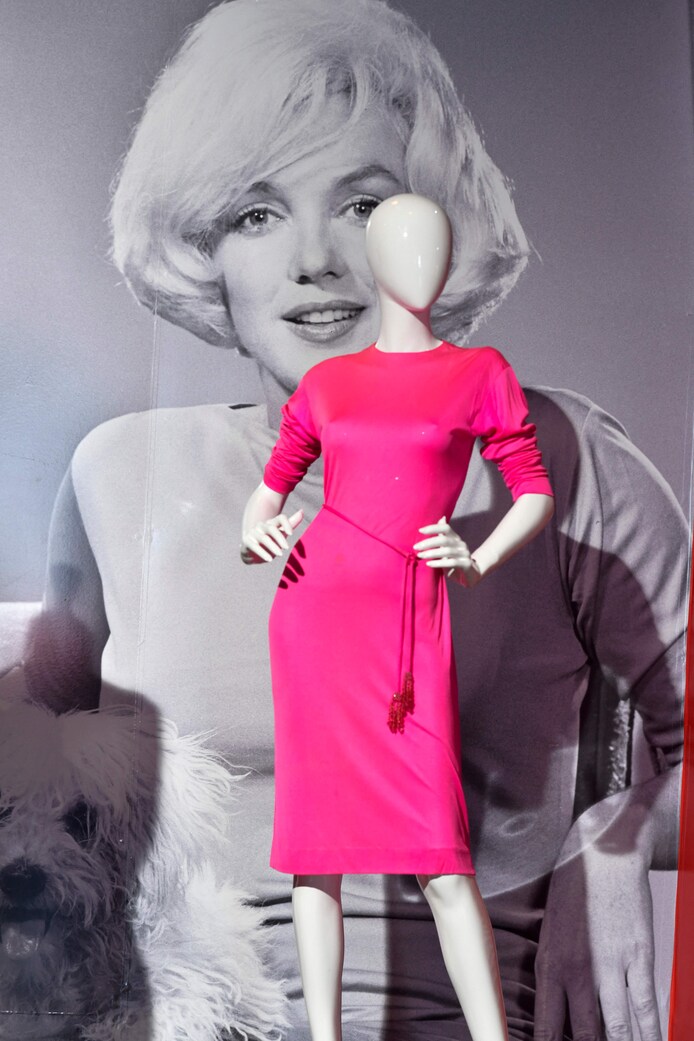 Jurk Marilyn Monroe geveild voor ruim 300.000 euro | Celebrities | hln.be