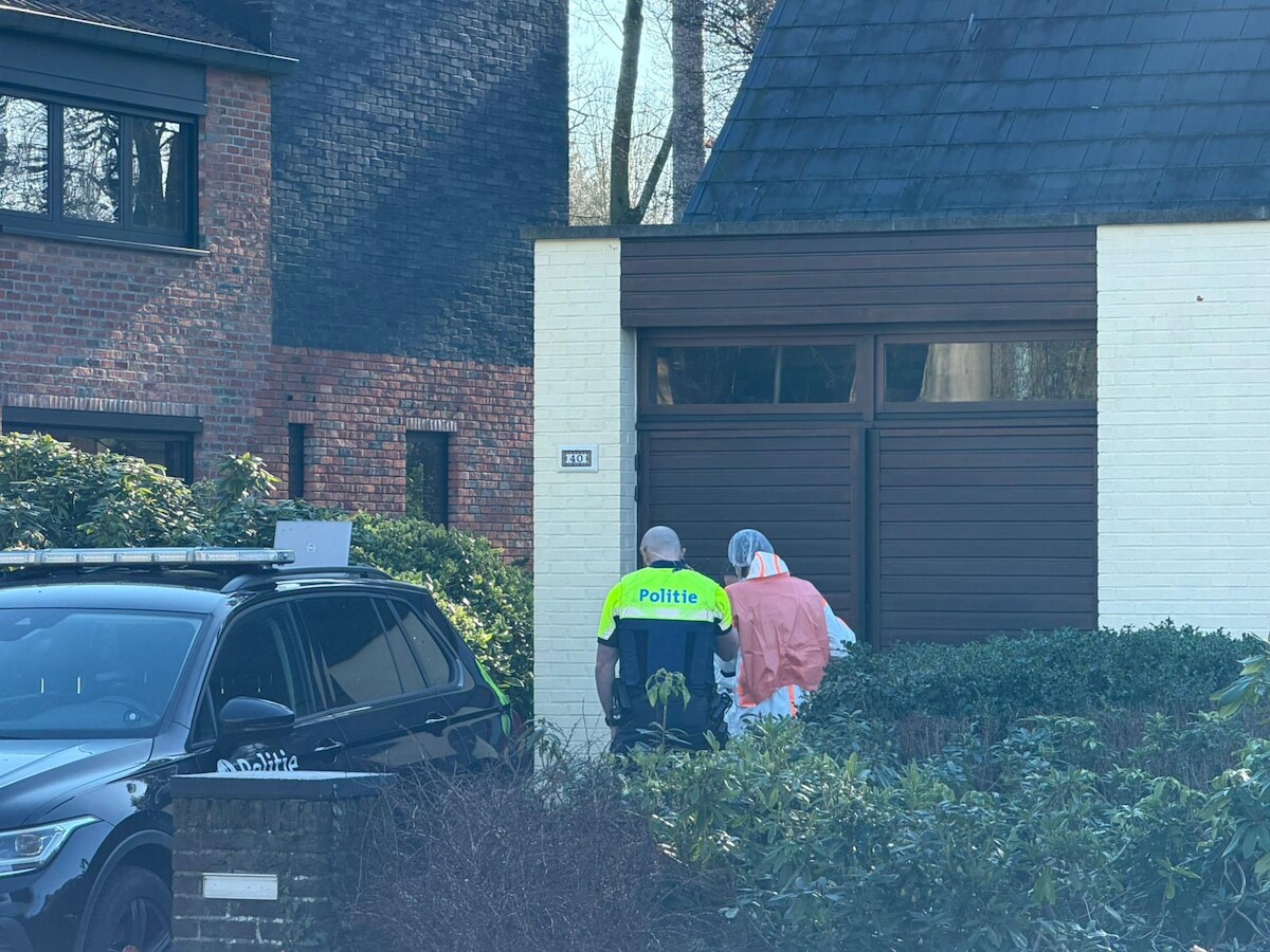 Buren reageren op verdacht overlijden in residentiële wijk in ...
