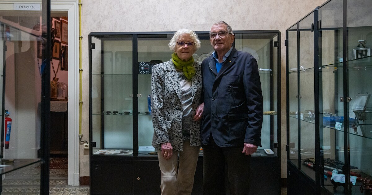 Gaston (79) stelt verzameling van tientallen bijzondere messen tentoon ...