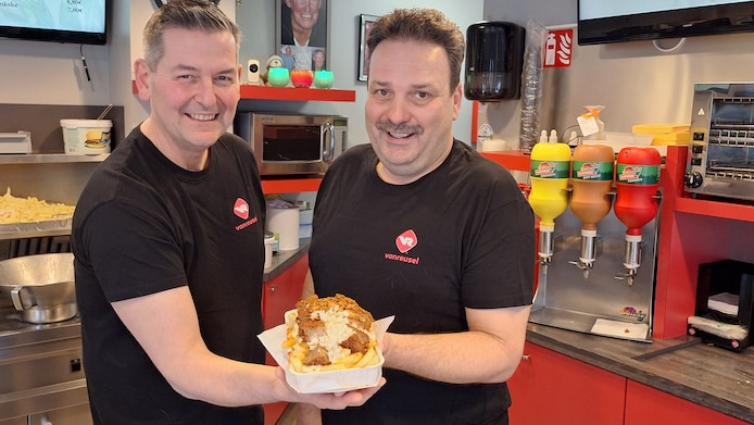 Iconische Gentse frituursnack ‘Julientje’ heeft een klein broertje ...