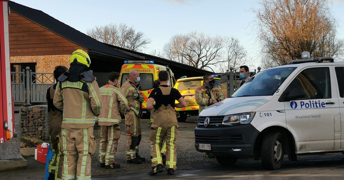 Man (55) komt om het leven nadat hij gekneld raakt tussen tractor en ...