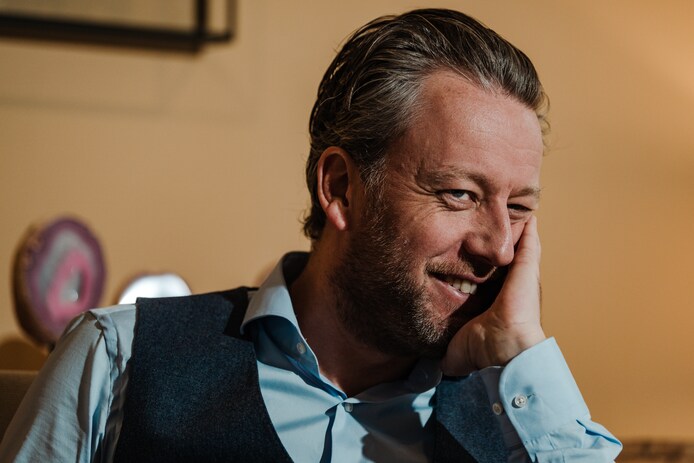 FIFA schort nieuwe regelgeving makelaars voorlopig op | Voetbal | hln.be