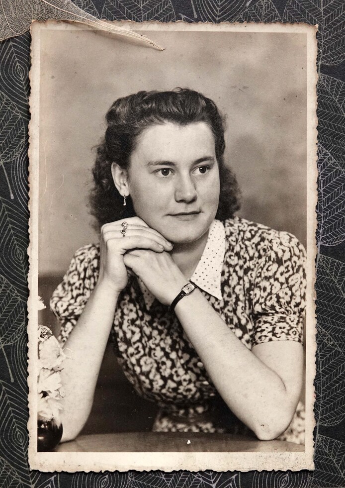 Anna (101) is het oudste bloemenmeisje van het land: “De verliezer ...